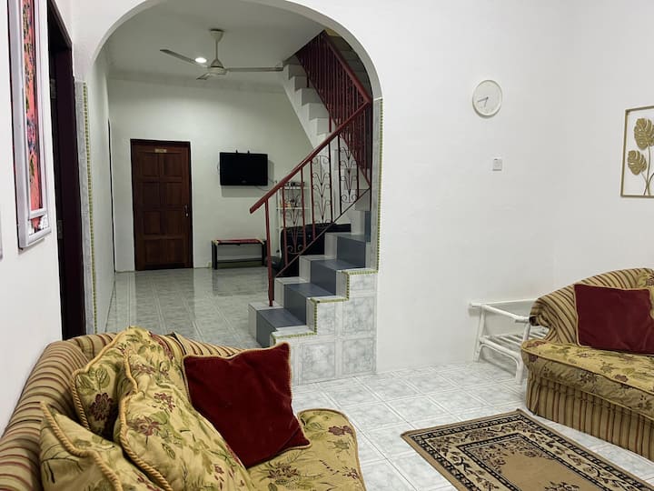 Comfortable 6br Homestay - Kuala Dungun