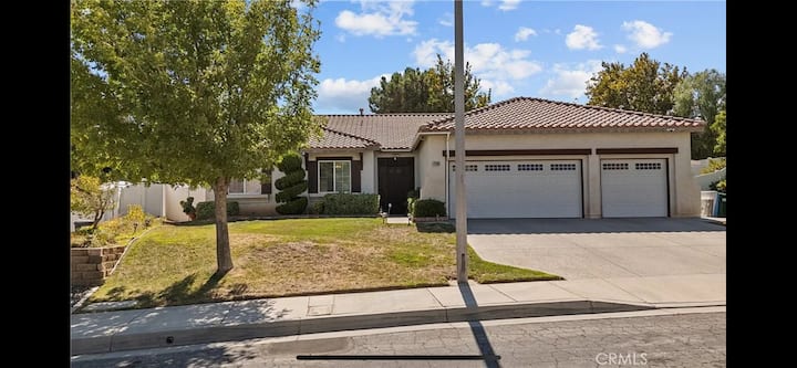 Quiet, Great Estate - Palmdale