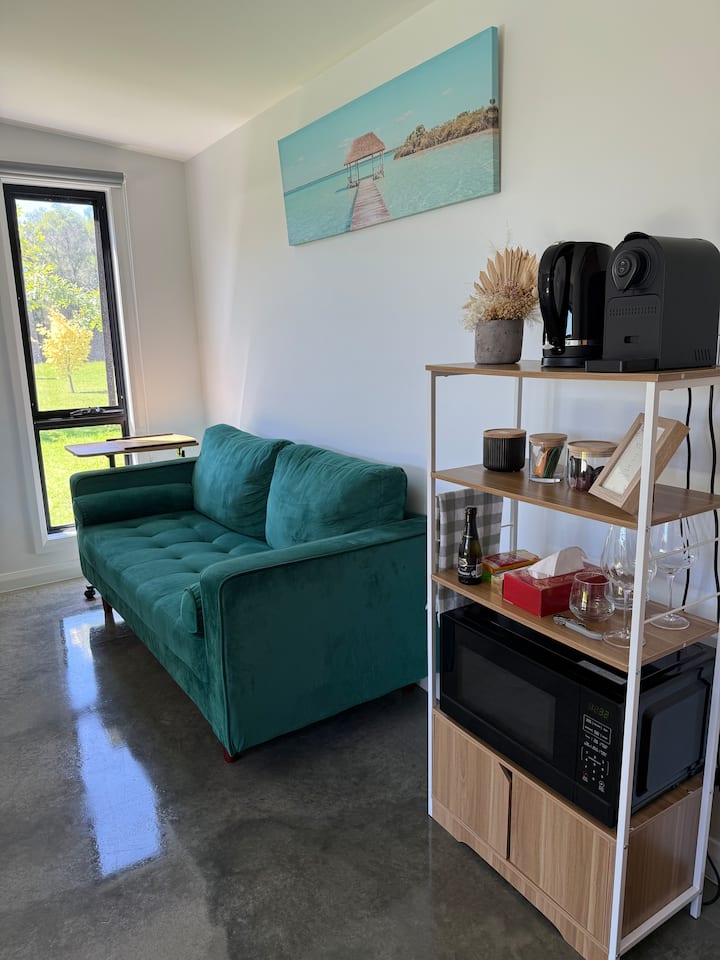 Modern Rustic Guest En-suite - Bairnsdale