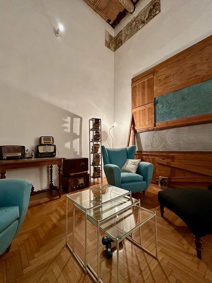 Passepartout:un Viaggio Tra I Libri-l'esperienza - Naples