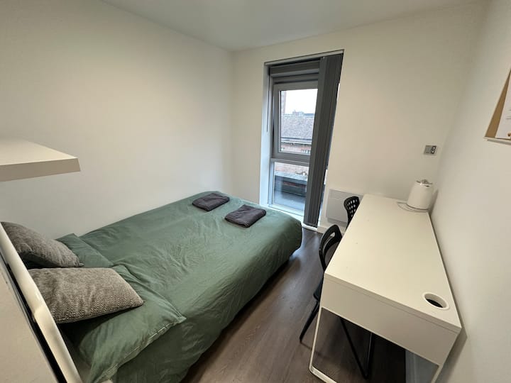 Modern Comfort Ensuite In Sheffield City Center - Rotherham