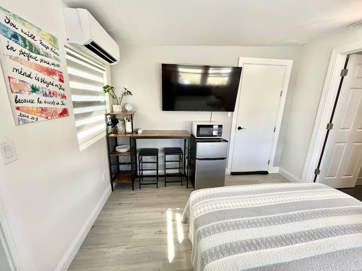 Private Eco Studio 10 Min To Beach & Downtown - Siesta Key, FL