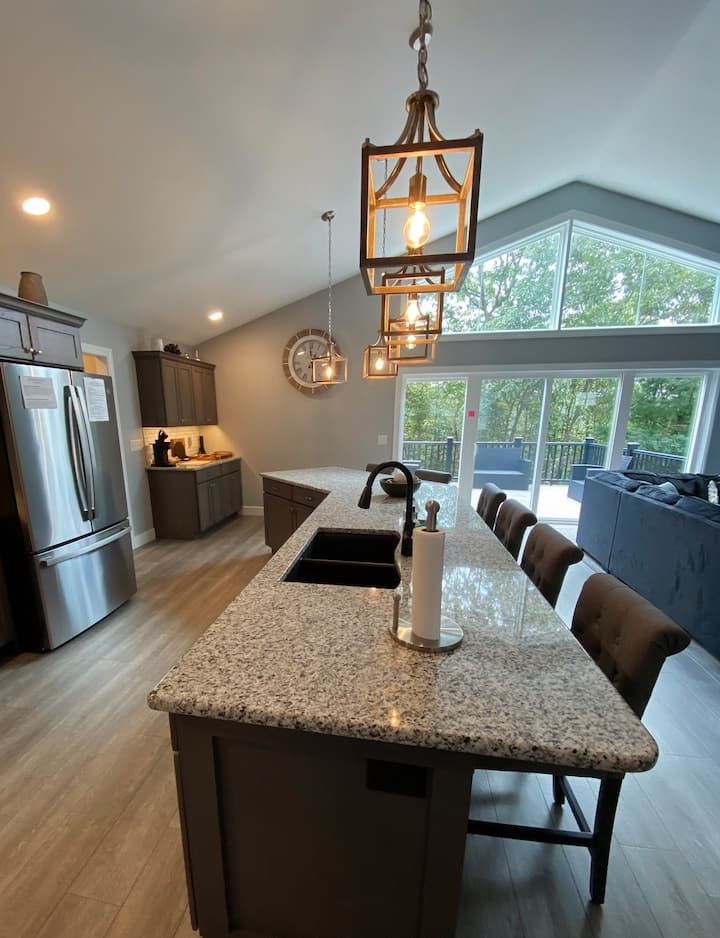 Escape To The Lake!
"The Eagle’s Nest" - Lake Raystown Resort, Entriken