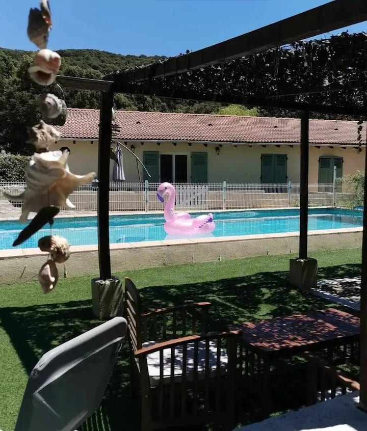 Location F4 Avec Piscine - Bastelica