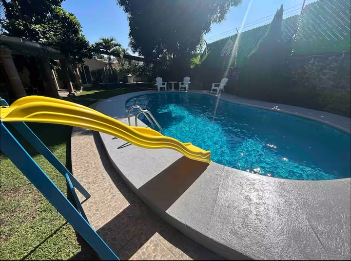 Casa Familiar, Amplitud, , Jardín, Alberca, Juegos - Cuernavaca