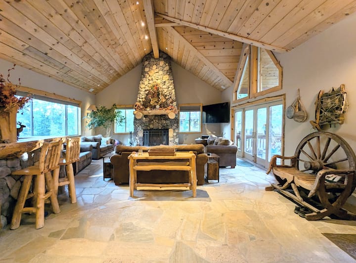 Gorgeous Chalet Near Ski Resort & National Forest - Big Bear Lake, CA