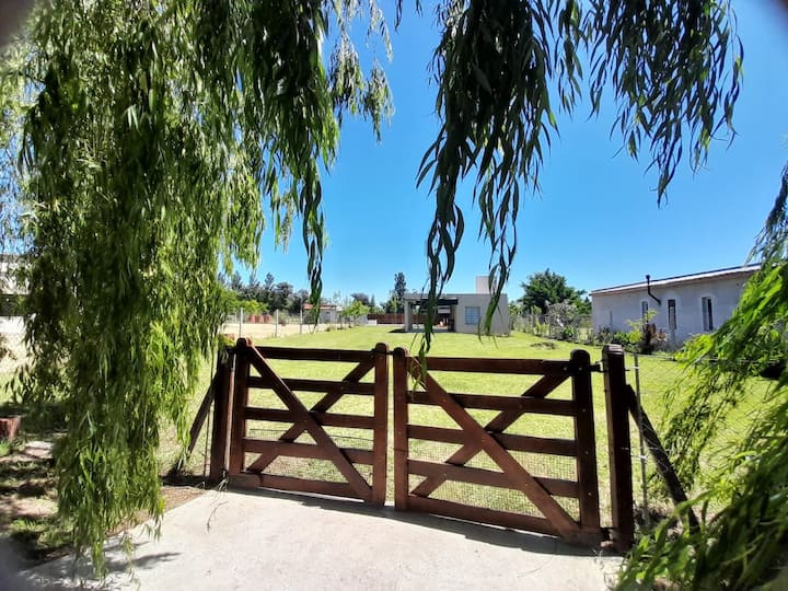 Quincho Con Habitación Y Pileta En Luján - Luján