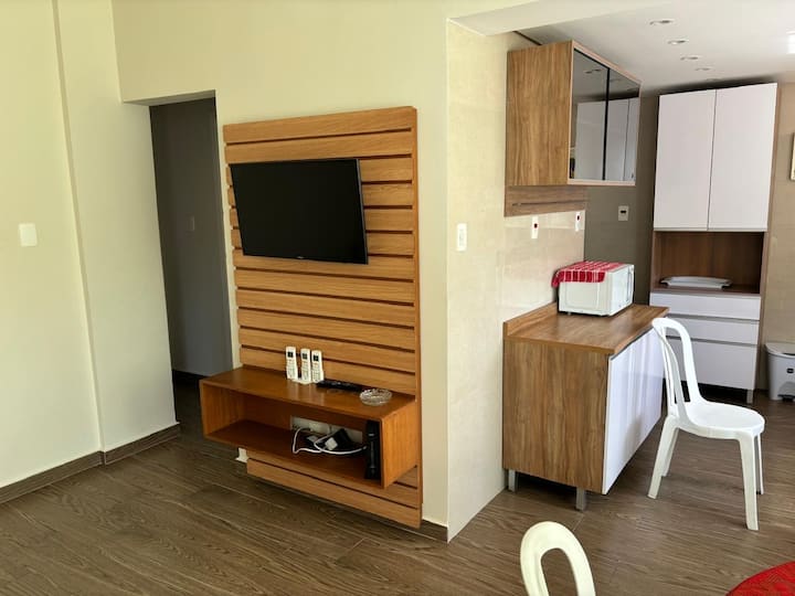 Apto Com Ar E Serviço De Praia - Guarujá
