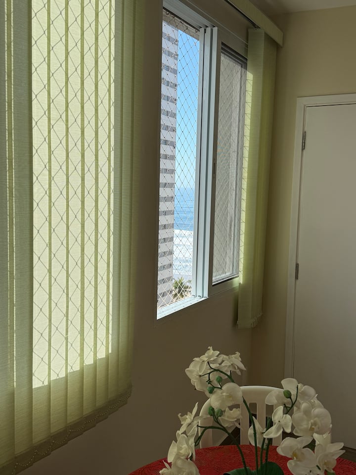 Apto Com Ar E Serviço De Praia - Guarujá