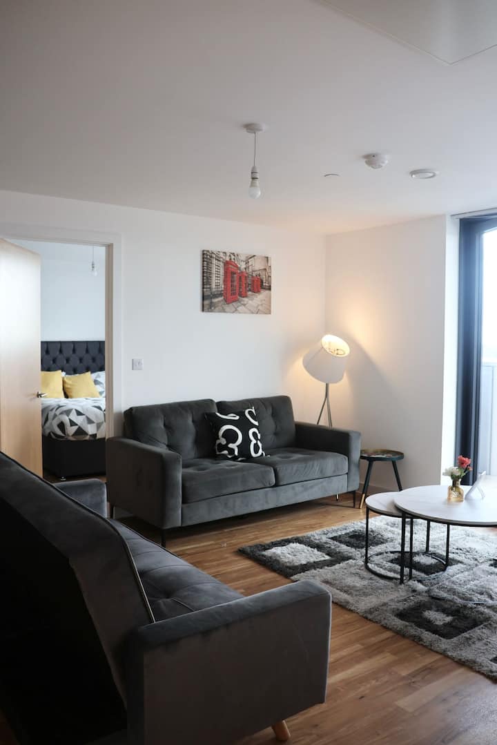 Luxury 2 Bed 13th Floor/ View Of Old Trafford. - Manchester