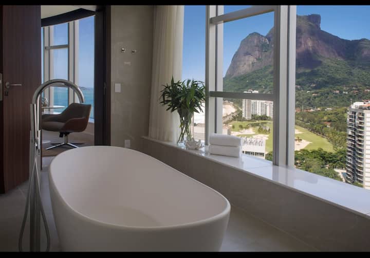 Suíte Luxo Com Banheira Vista Mar - Rio de Janeiro