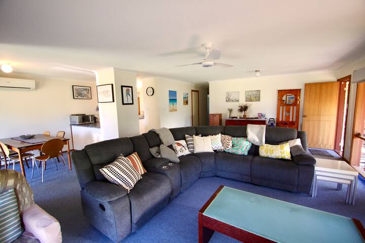 Cowes Pet Friendly Family Home - Phillip Island