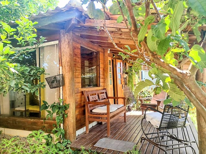 Encanto De Cabana: Conforto,  Jardim E Mar Perto. - Imbituba