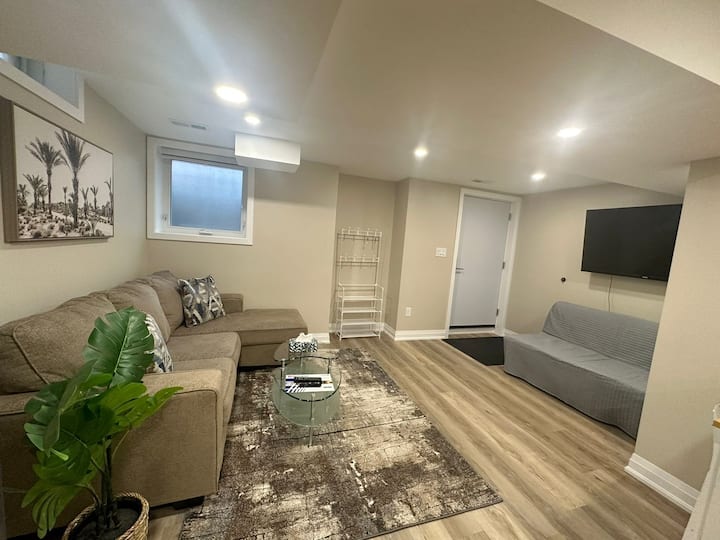 2 Br Luxury Basement - No Pets - Milton