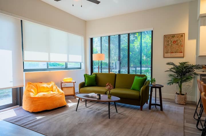 The Mid-century Jungle Villa |2b|2ba - West Palm Beach, FL