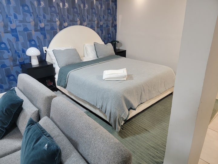 Private Studio / Budget Friendly In The Bronx - West Farms - Bronx NY