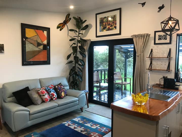 Smart New Accommodation For Two At Pedal Inn - Harihari