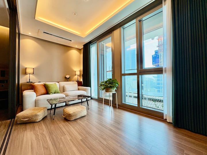 L22[부산 해운대/합법숙소]고층사이드바다뷰/해변,지하철역 3분/야외테라스/교통중심/짐보관 - Busan