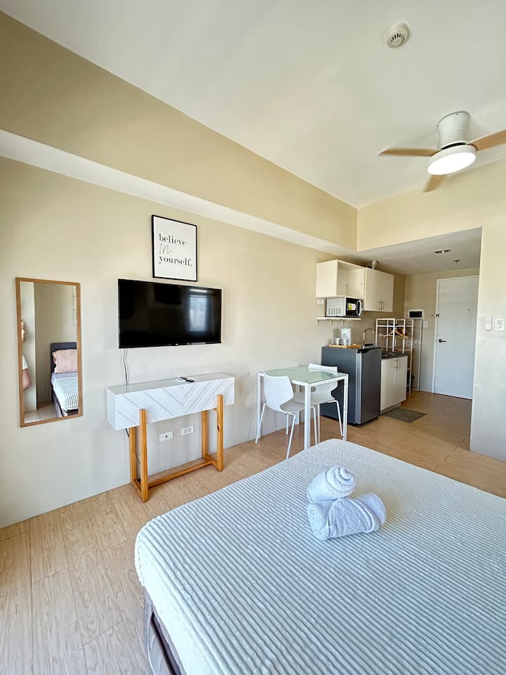 Sunvida Tower:your Balcony Oasis W/ Stunning Views - Cebu City