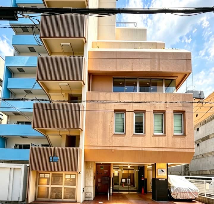 2-bedroom, 1-living Room, 3-bed Apartment In Shimanouchi, Near Nipponbashi Station, Shinsaibashi, Dotonbori, Harada Hospital. Botan Lily. - Moriguchi