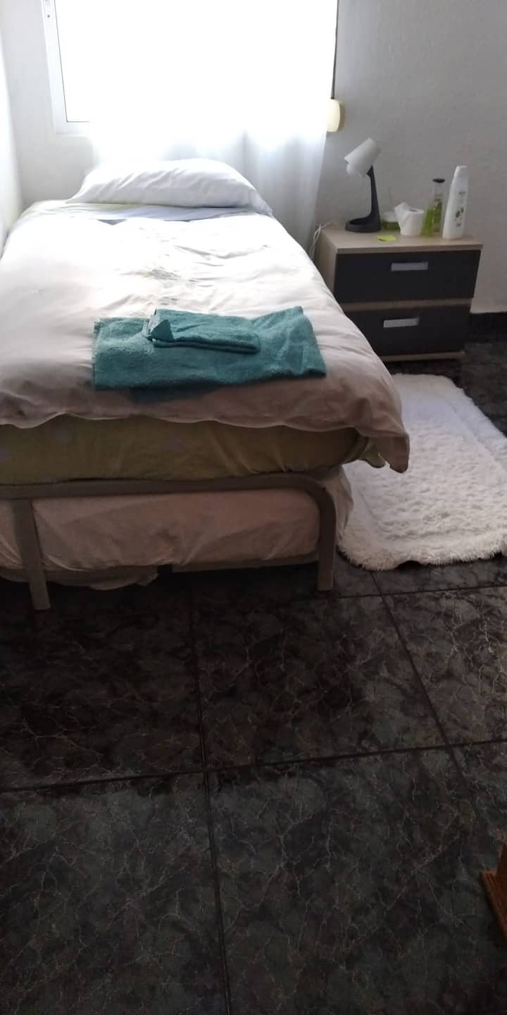 Céntrica Habitación En Málaga - Málaga
