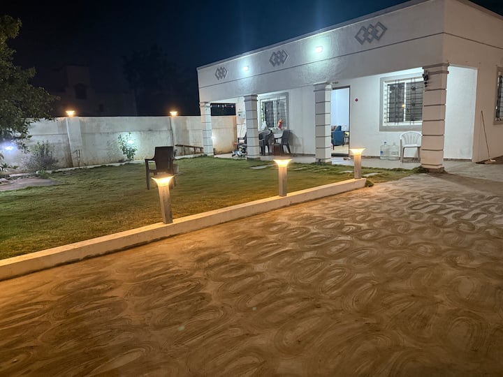 Entire Villa With Garden - Pune