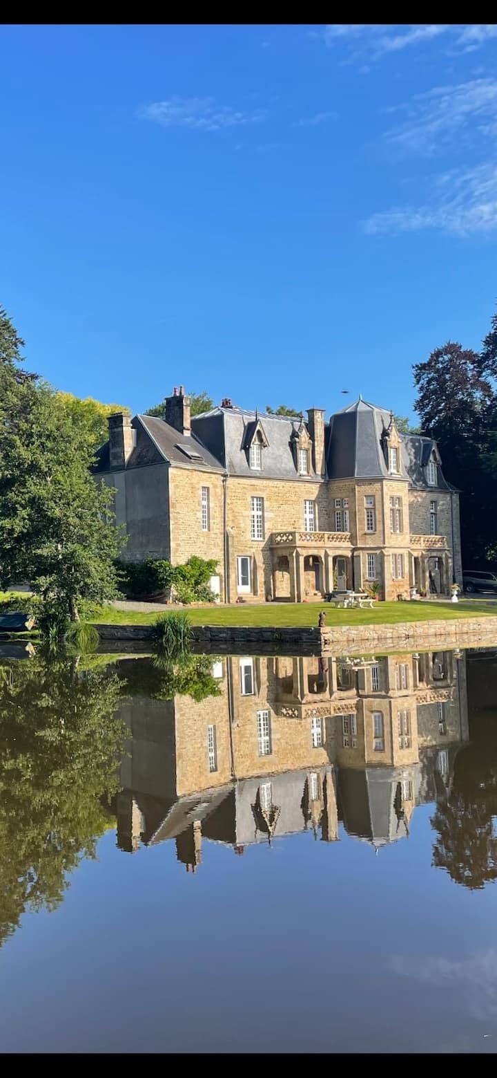 Château De La Cour De Coulonces - Vire