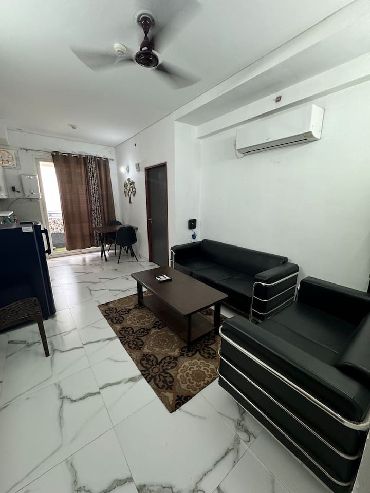 10minto Yashobhoomi .1bhk Studioapt. - Gurgaon