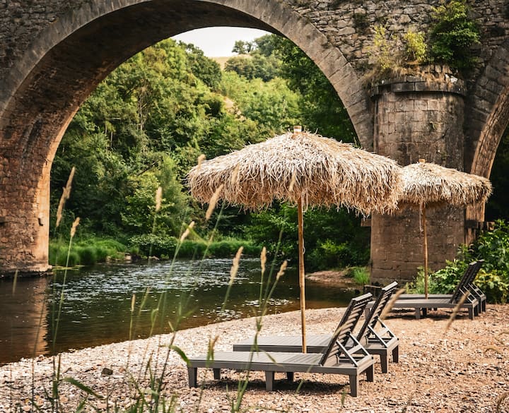 Maison Romantique Avec Plage Privée – Rêve Aveyron - France