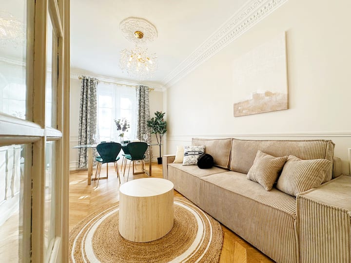 Eiffel Elegance 2bdrs Charm - Paris