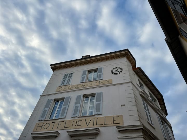 06800 - Studio Meublé - Centre Ville - - Vence