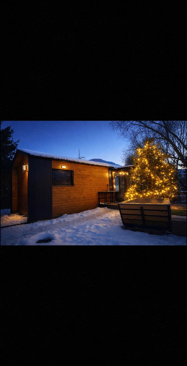 Chatka Pod Hrdošnou Skalou - Slovakia