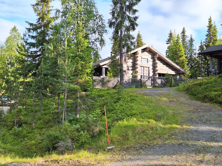 Beautiful Traditional Log Cabin - Kuusamo