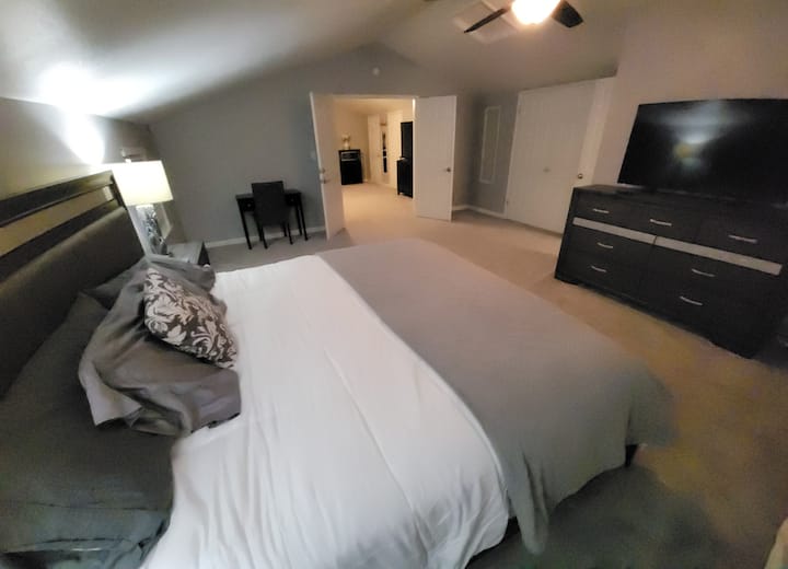 Two Huge Private Rooms And Bath - Modesto, CA