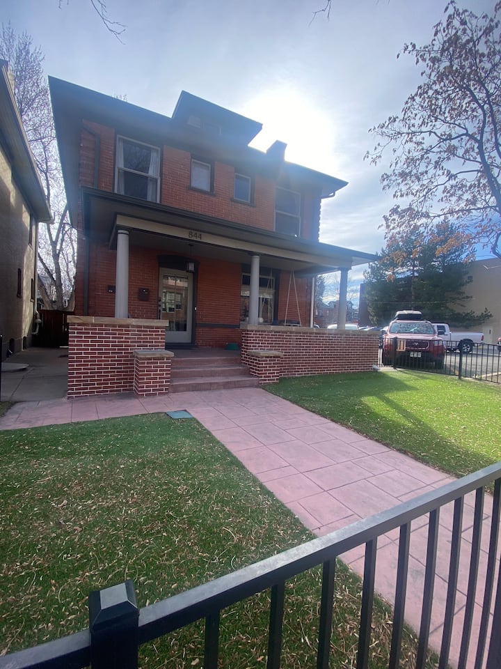 Cozy 2 Bd Spot In Denver’s Best! - Denver, CO