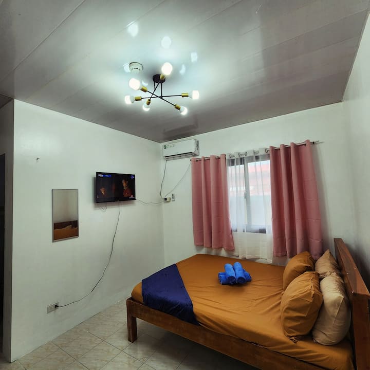 Beach Front Hotel In Tondol - Anda