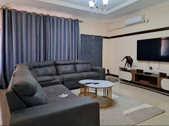 3 Bed Apartment + Free Hire Car & Airport Pick Up - Zambia