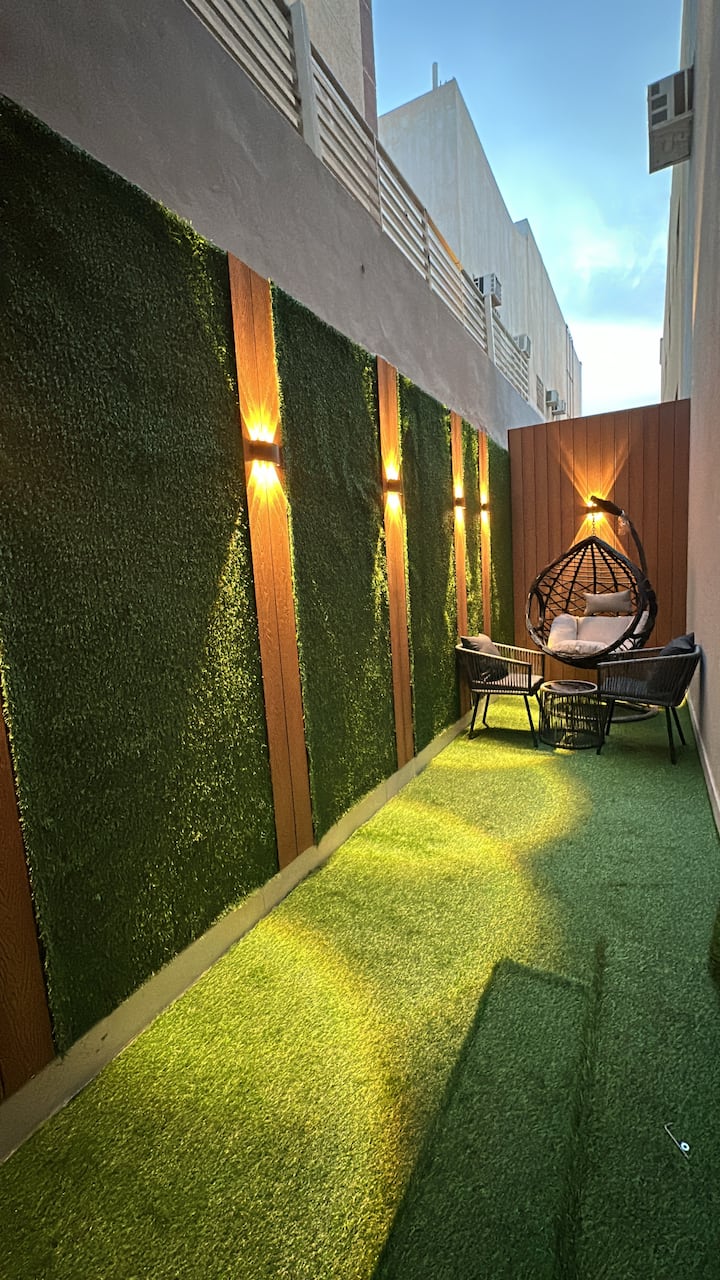 Wooden Large Studio | Unwind - Riyadh