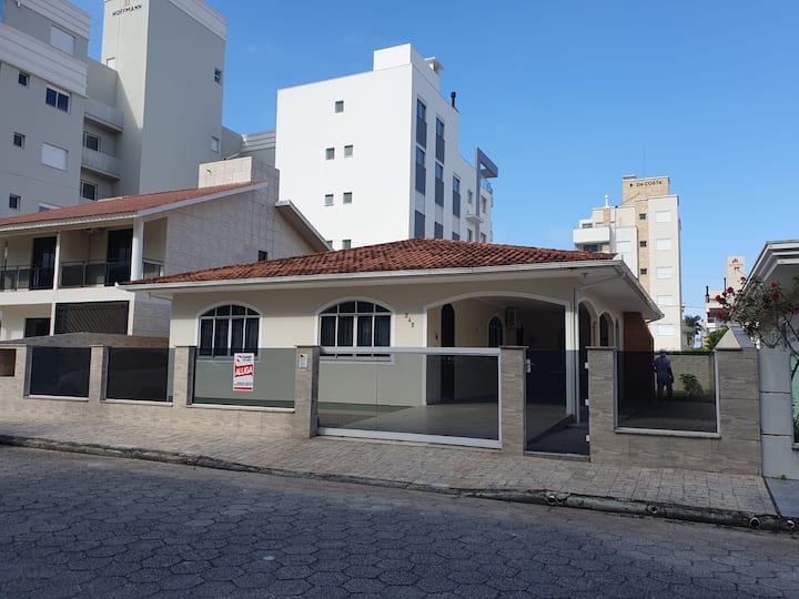 Casa Na Praia De Palmas / 200m Da Praia - Governador Celso Ramos