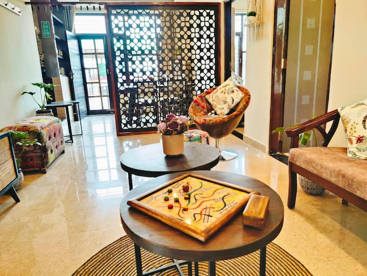 Rain-kissed Summit House - Full - Dharamshala