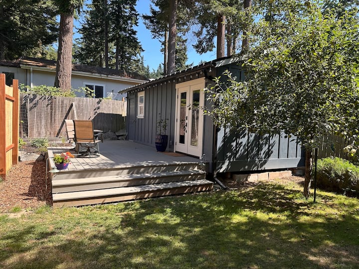 North Beach Cottage On Orcas Island - Orcas Island, WA