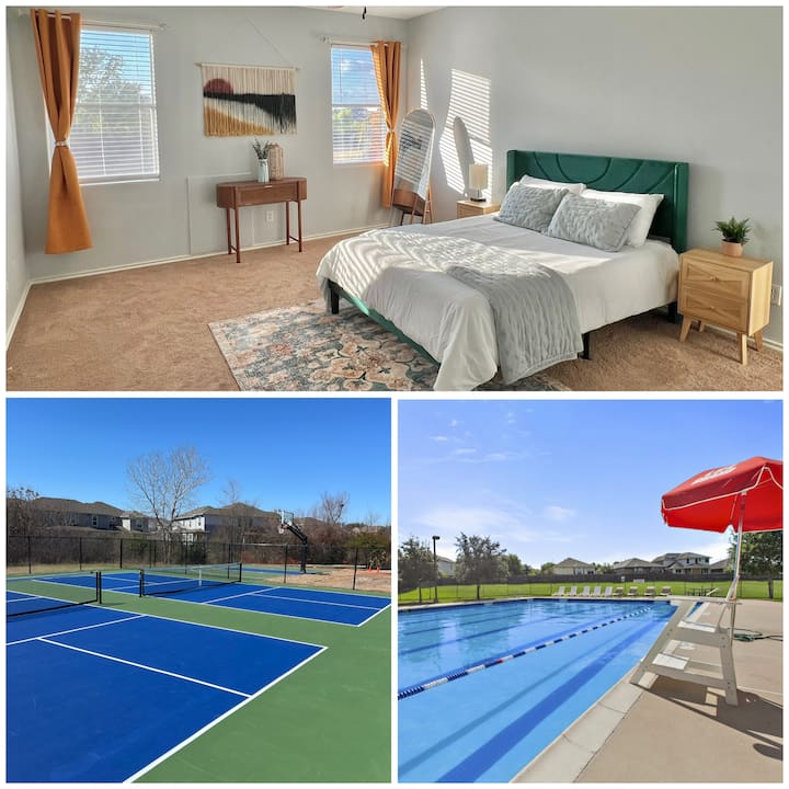 Cozy & Spacious 4-bedroom Home — Sleeps 12 Guests - Austin, TX