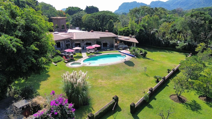 Casa Nita Alberca Y Cancha De Tenis Privada - Tepoztlán