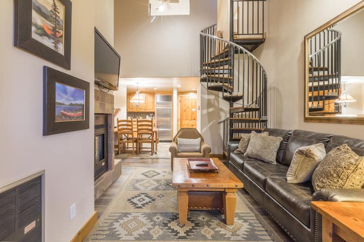 Mountain Lodge 2 Bedroom Condo - Telluride, CO