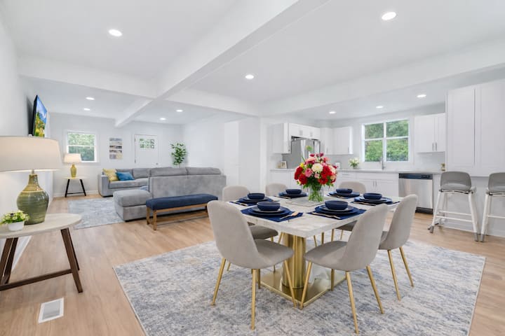 Lg Village Gem. Walk To Beach & Canada St. Family. - Lake George, NY