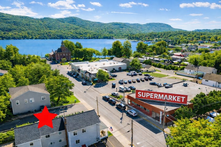 Walk To Lake, Beach & Canada St. Near Ski Slopes - Lake George, NY