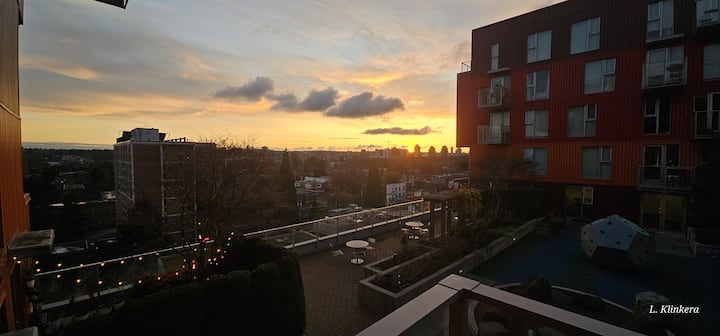 Cozy Condo With Excellent Views - Vancouver