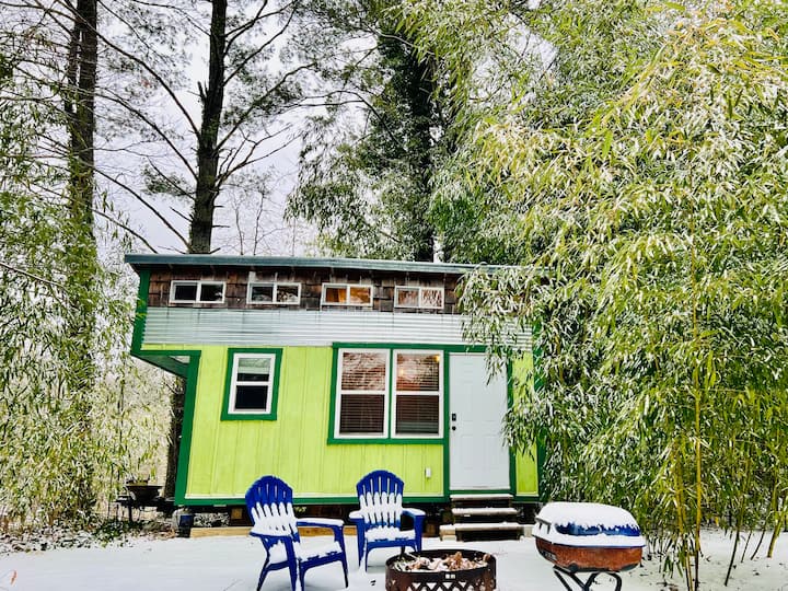 Bamboo Bungalow, Pond-front Tiny Home @ Camp David - Tryon, NC