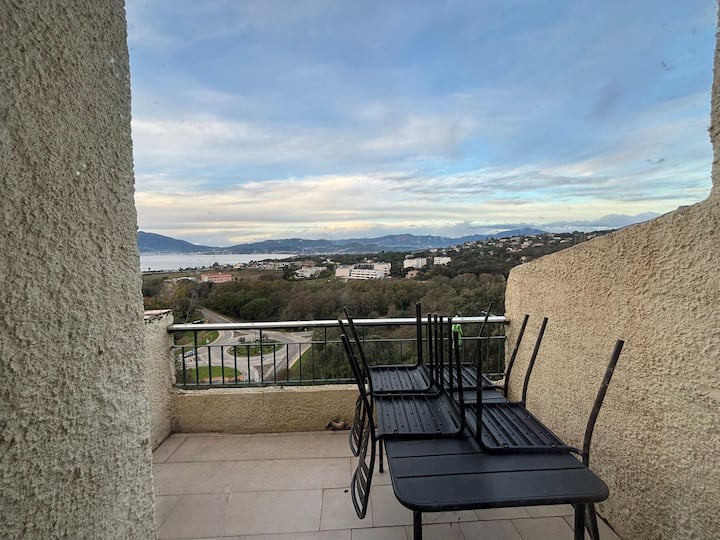 Appartement 6 Personnes Vue Mer - Ajaccio