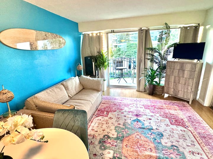 Bali Vibe In Waikiki Sleeps 8 - Honolulu